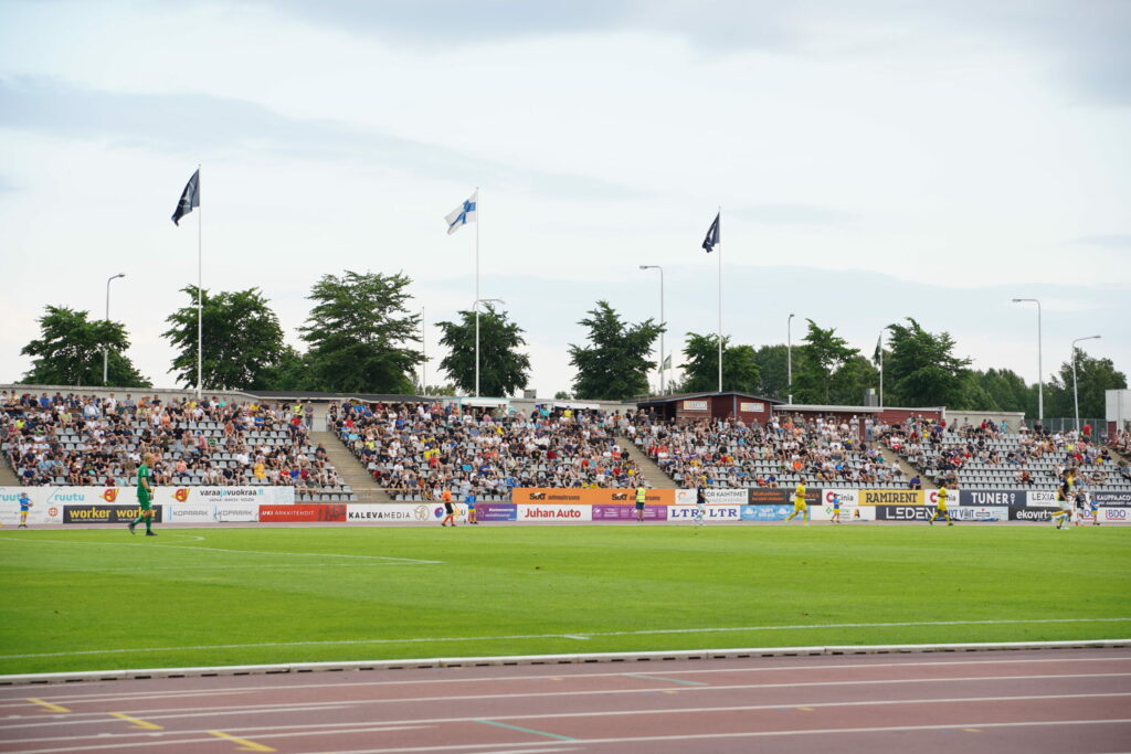 AC Oulu tuomitsee kolmen henkilön toiminnan - kiinniotetuilta ...