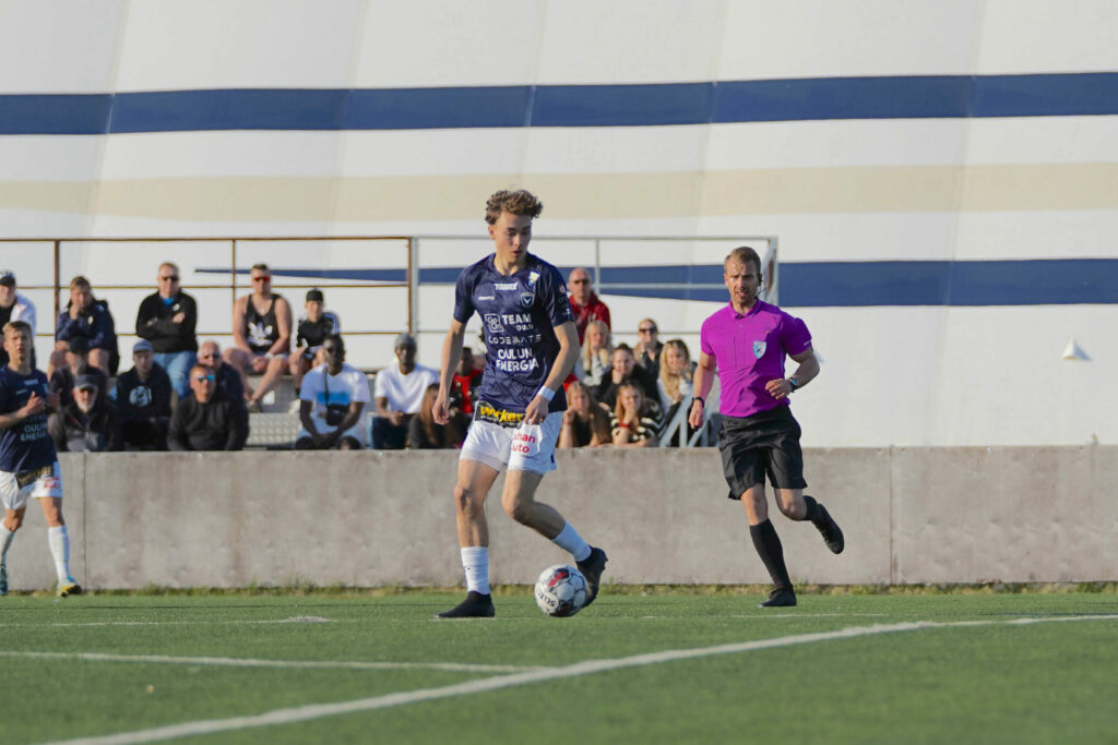 Eemil Merikanto jatkaa Laivastonsinisissä - AC Oulu